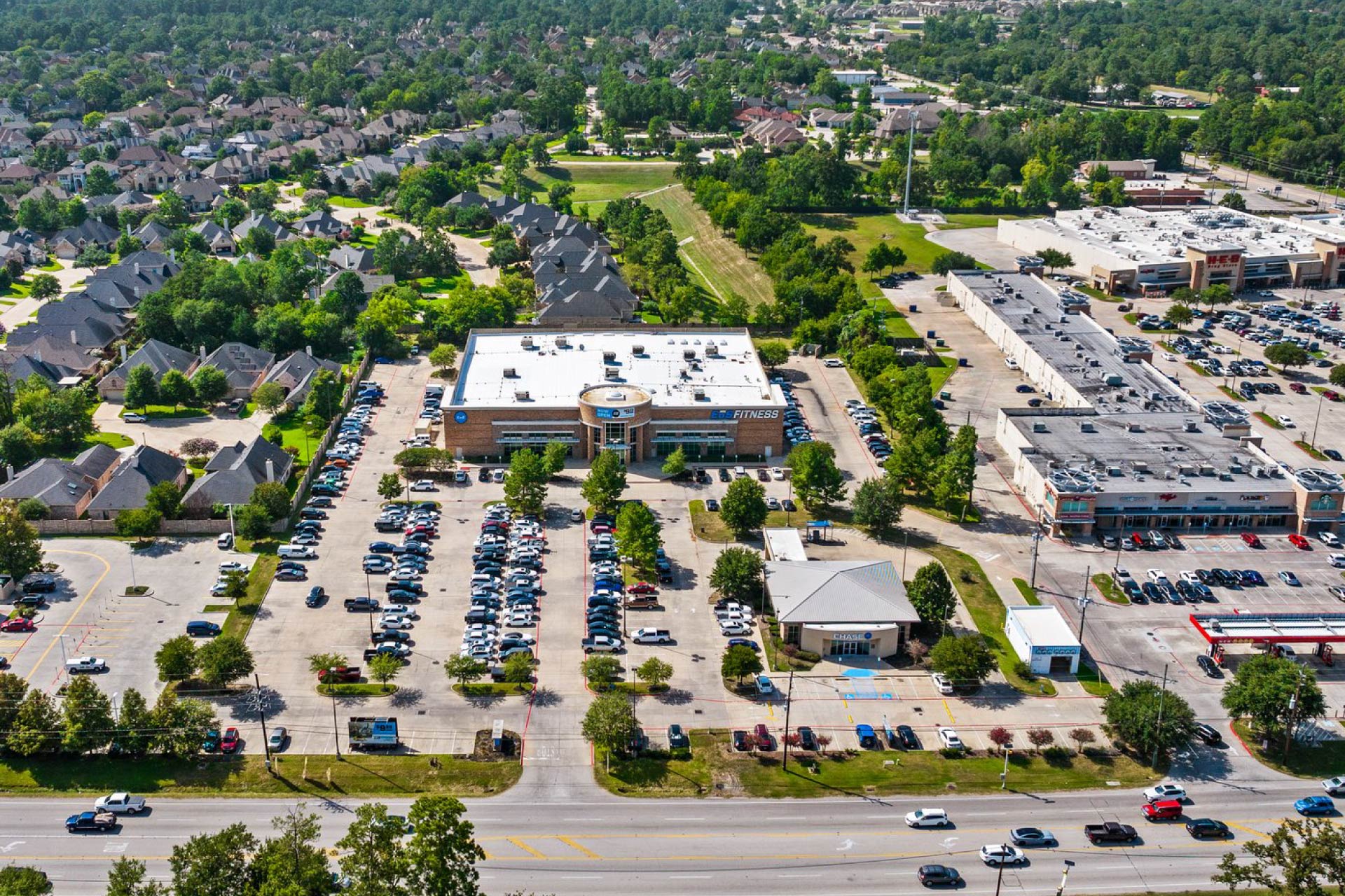 EōS Fitness - Spring, TX - Featured Listing - NNN Fitness